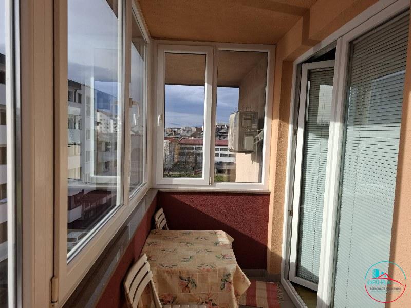 Moderno namješten i useljiv stan Mala Lisa